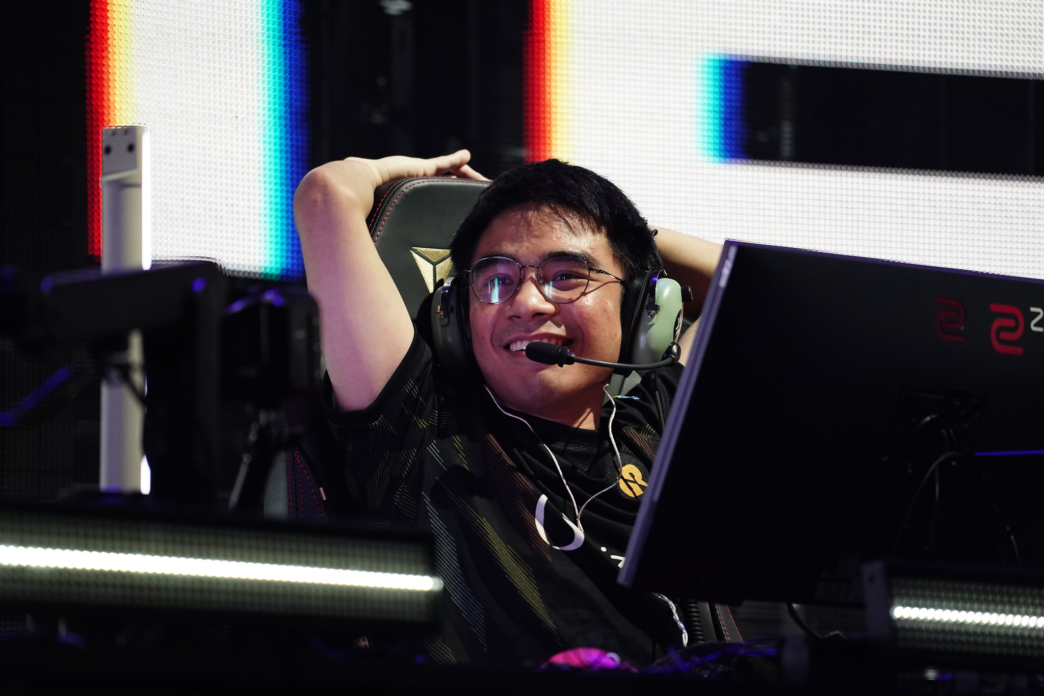 Rex Regum Qeon bid farewell to EJAY - VALO2ASIA