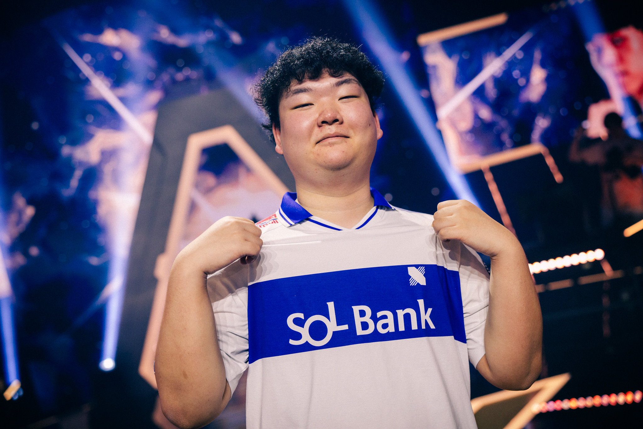 DRX MaKo VALORANT Settings (2024) Crosshair, Config, Gears - VALO2ASIA