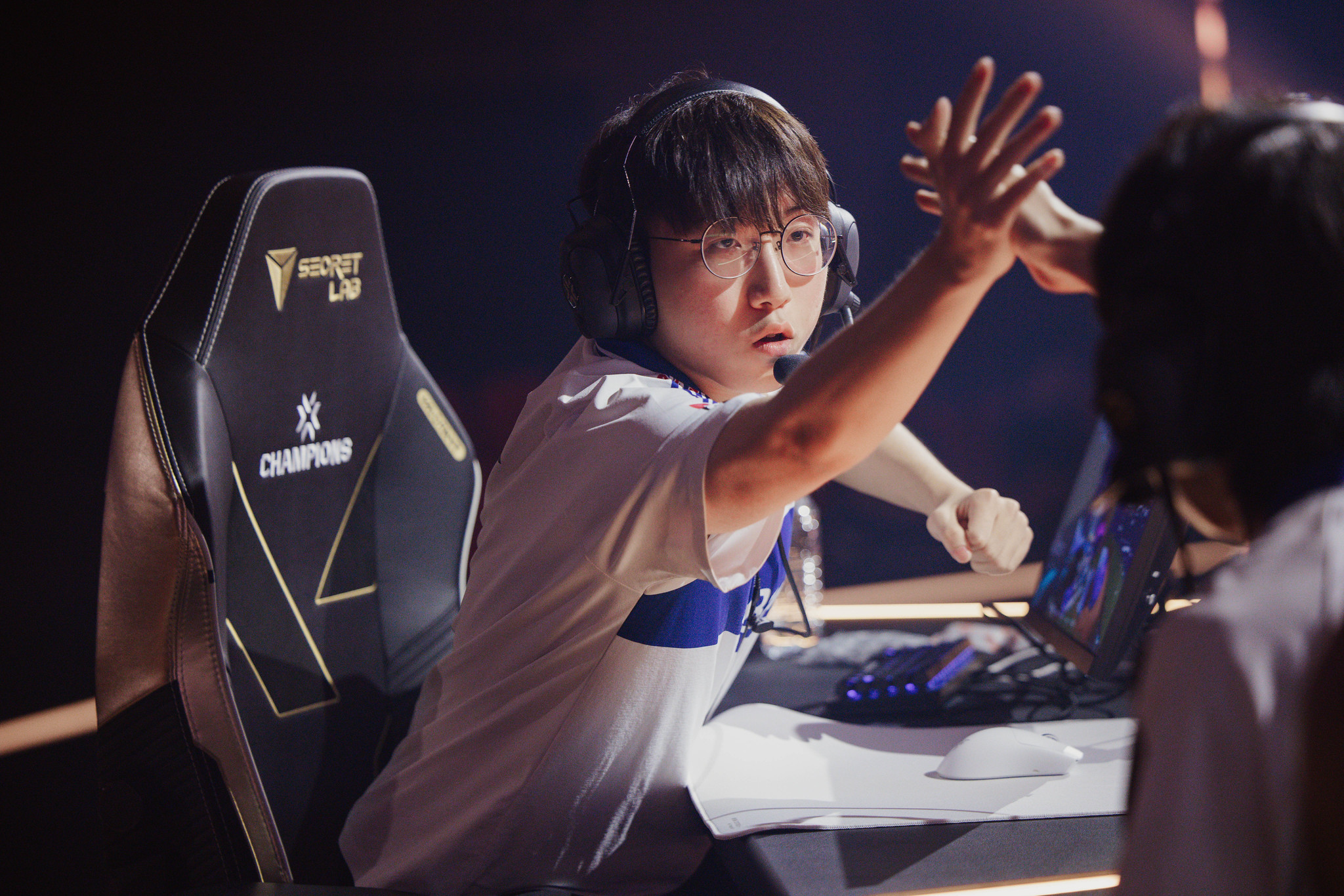 DRX BuZz VALORANT Settings (2024) Crosshair, Config, Gears - VALO2ASIA